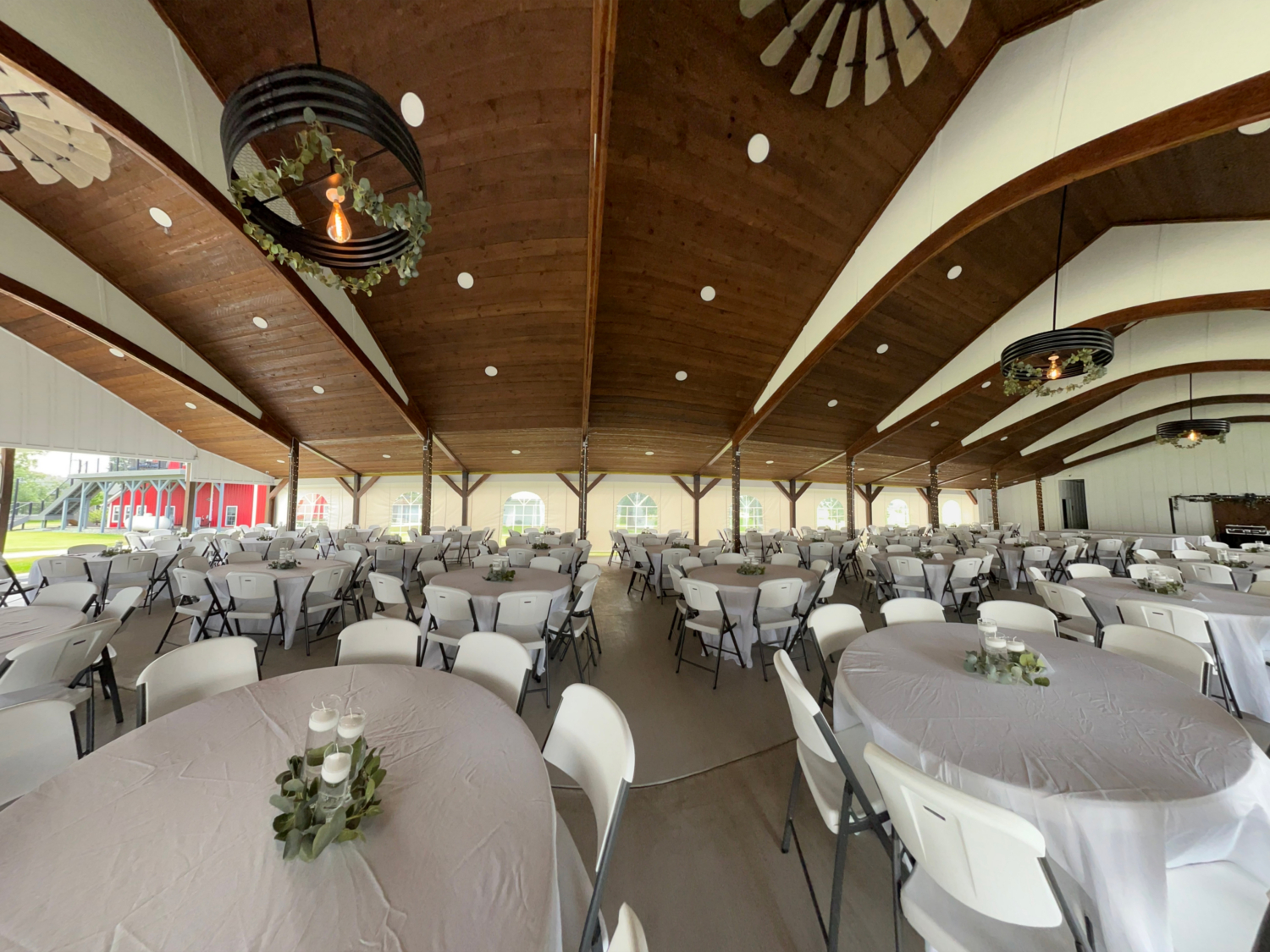 Amenities | Twisted Oaks Events